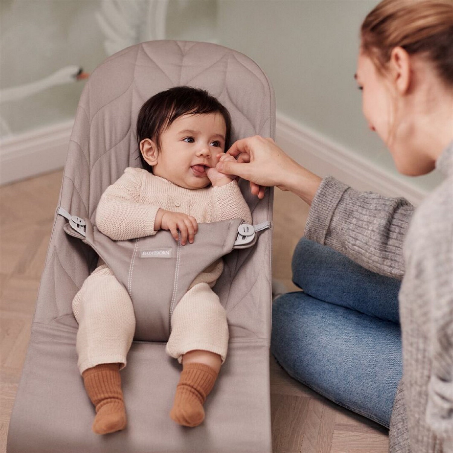 Babybjörn Bliss Ana Kucağı Petal Cotton Sand Grey Fiyatı | İlke Bebe
